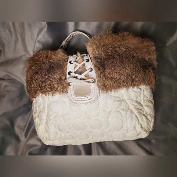Coach | Bags | Coach Soho White Quilted Shoulder Bag Rabbit Fur Trim ...
